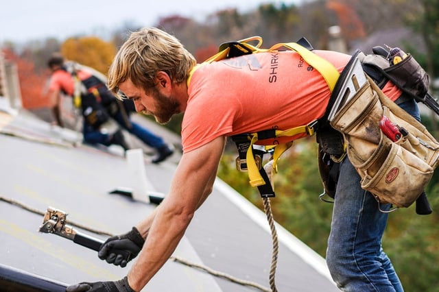 Roofing Tool List: 6 Must-Have Roofing Hand Tools for Your Crews