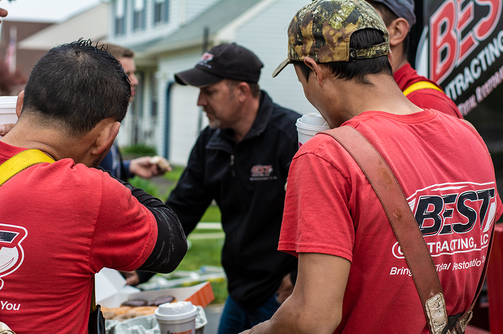 3 Tips for Hiring Roofing Subcontractors | Equipter